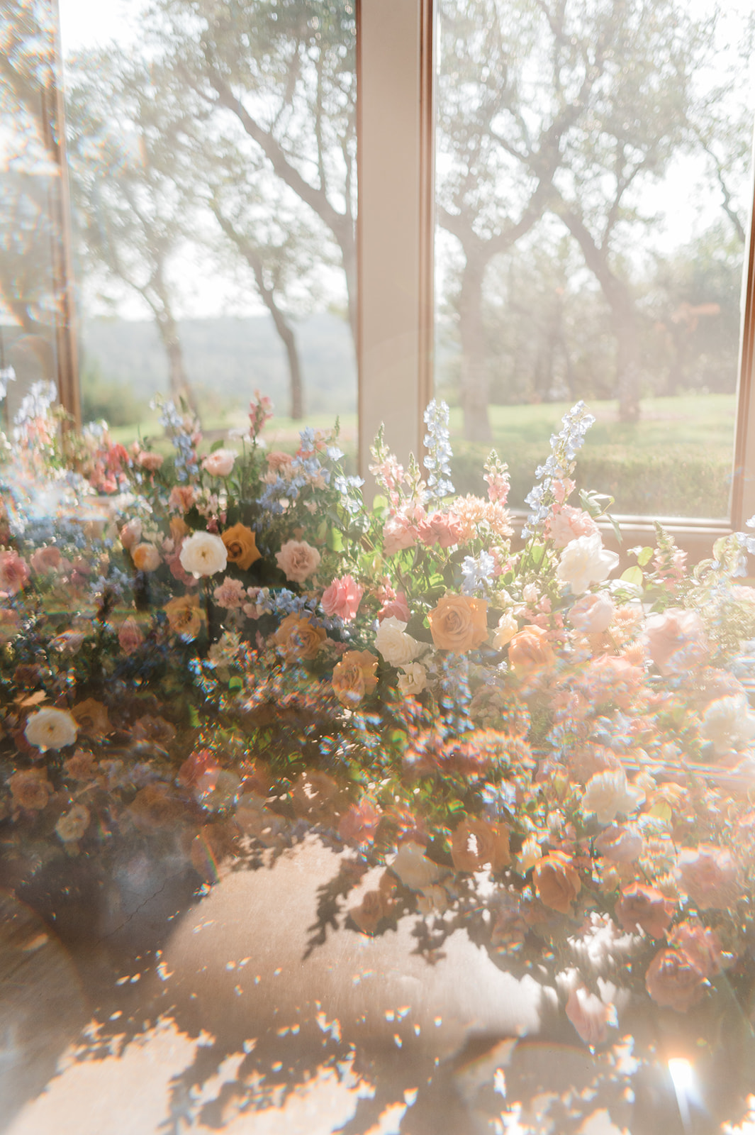 Enchanting Garden Wedding Flowers | Kennedy + Austin - The Sunrise ...