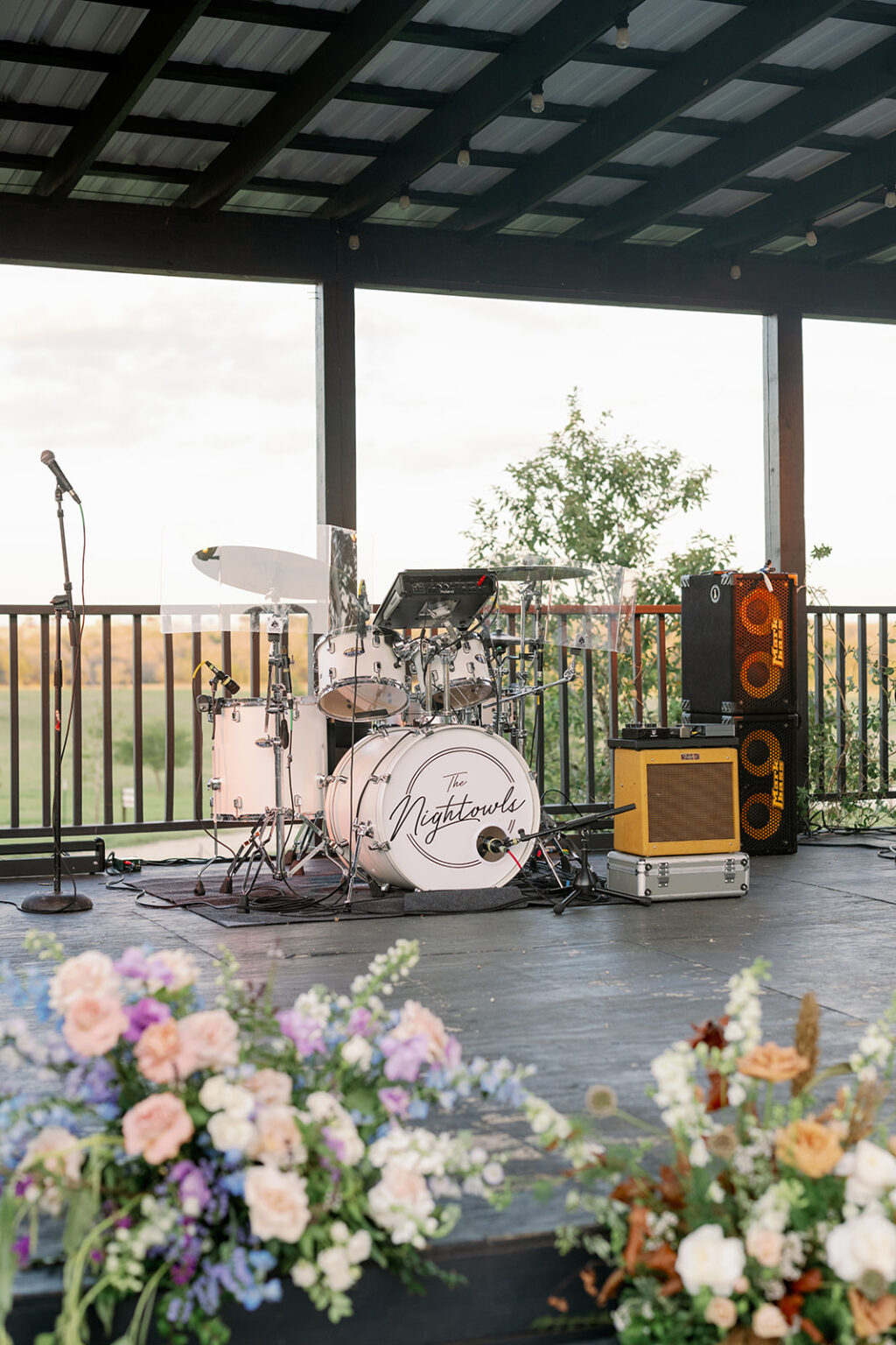 Funky Statement Wedding Flowers | Natalie + Jon - The Sunrise Petal Company